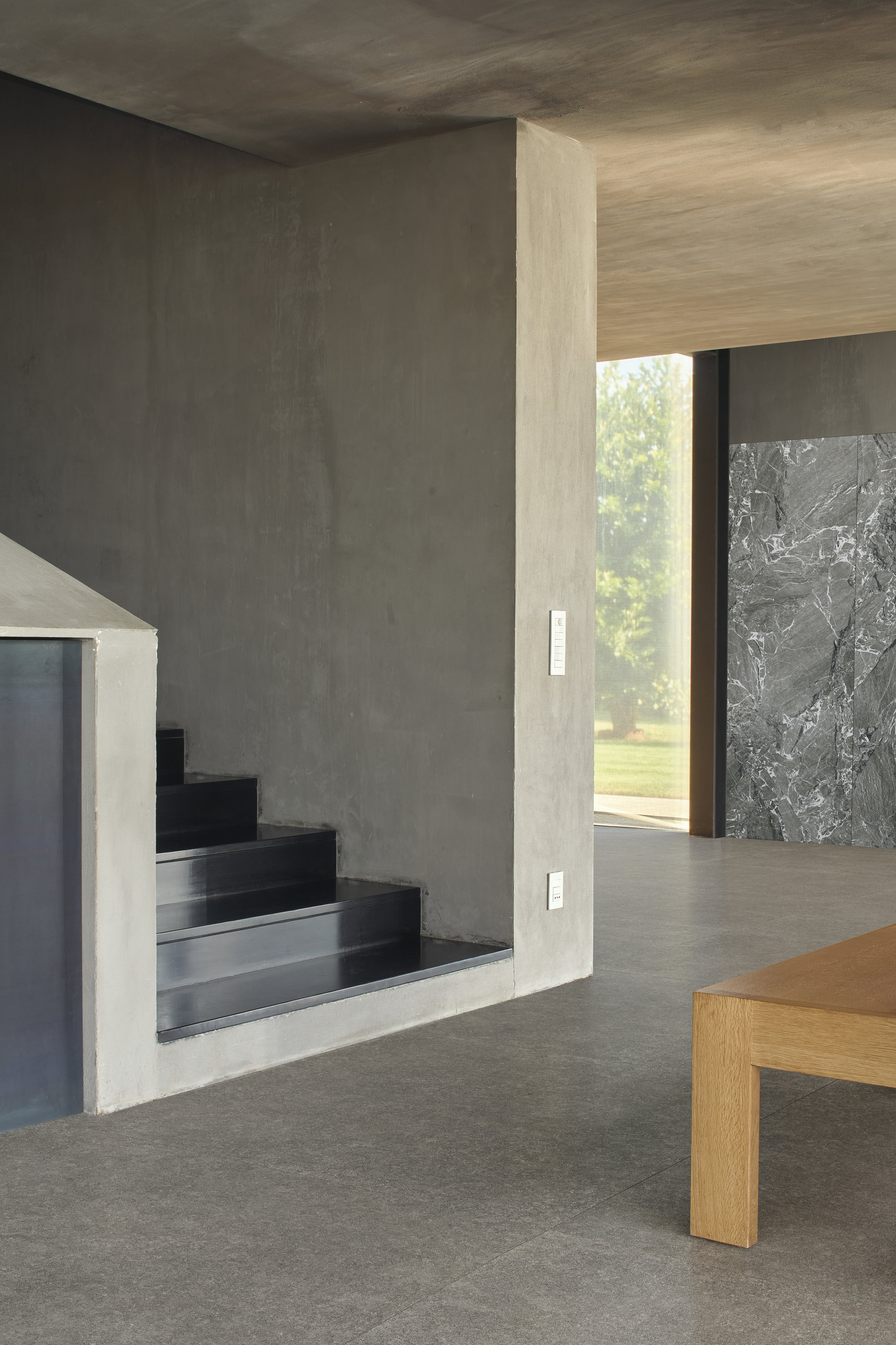 ROCHE BLEUE: Classy porcelain stoneware for unique spaces | Fiandre
