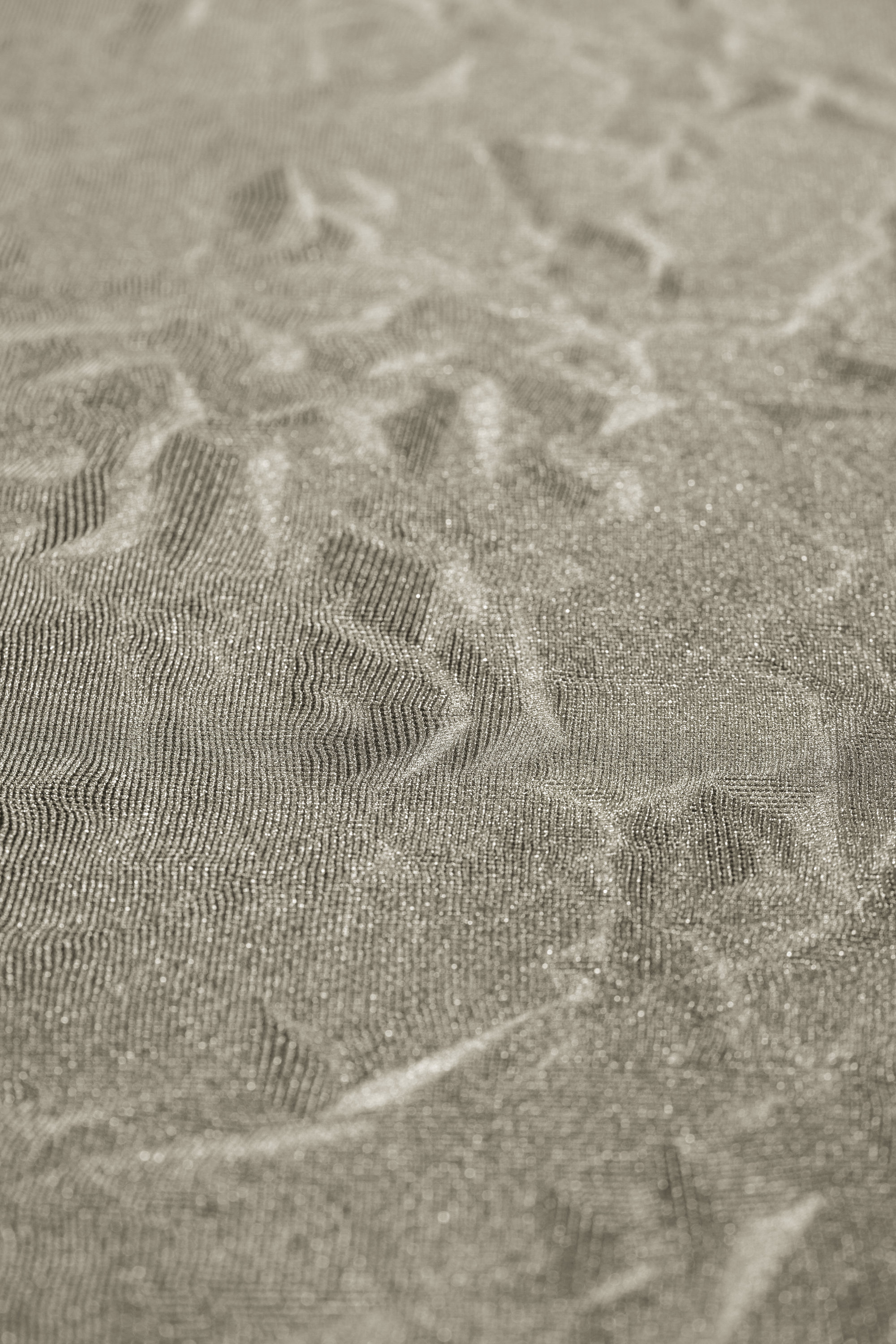 TITANIUM FOLD: Classy porcelain stoneware for unique spaces | Fiandre